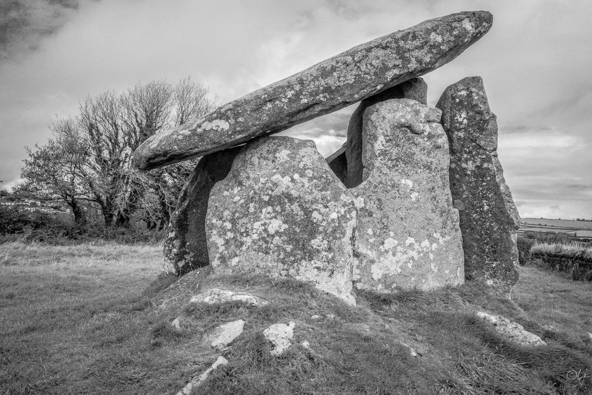 Tombstones – PoetryPix